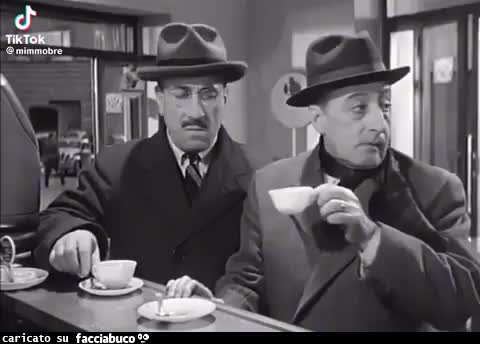 Tutti i meme su Sandali e Calzini - Facciabuco.com